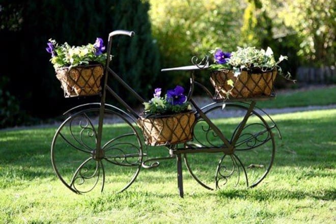 VERY LIMITED STOCK!! Vintage Brown Metal Bicycle Planter > Jersey Rewards